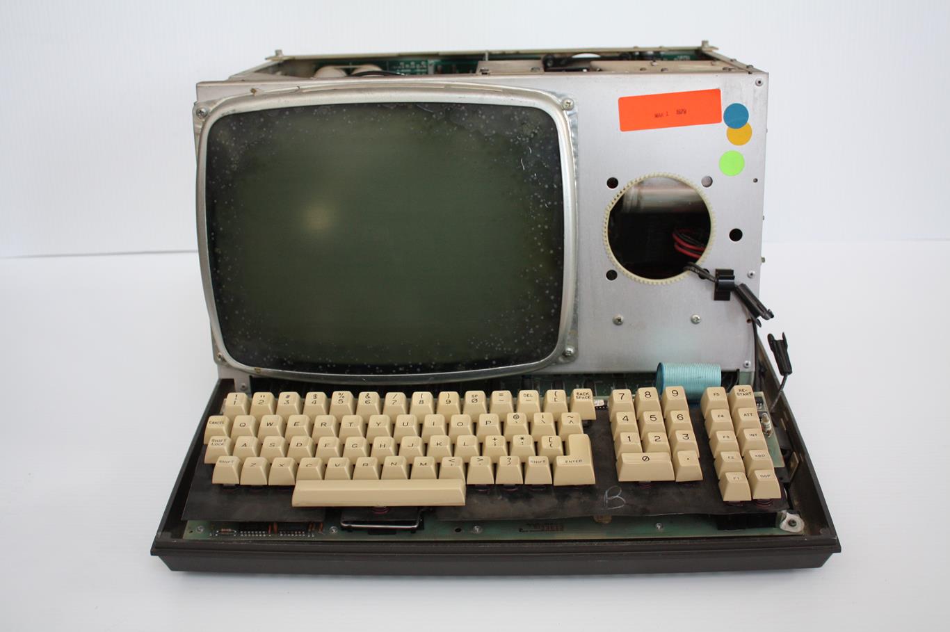 File:Datapoint 1500 keyboard mounted in case.jpg - Wikipedia